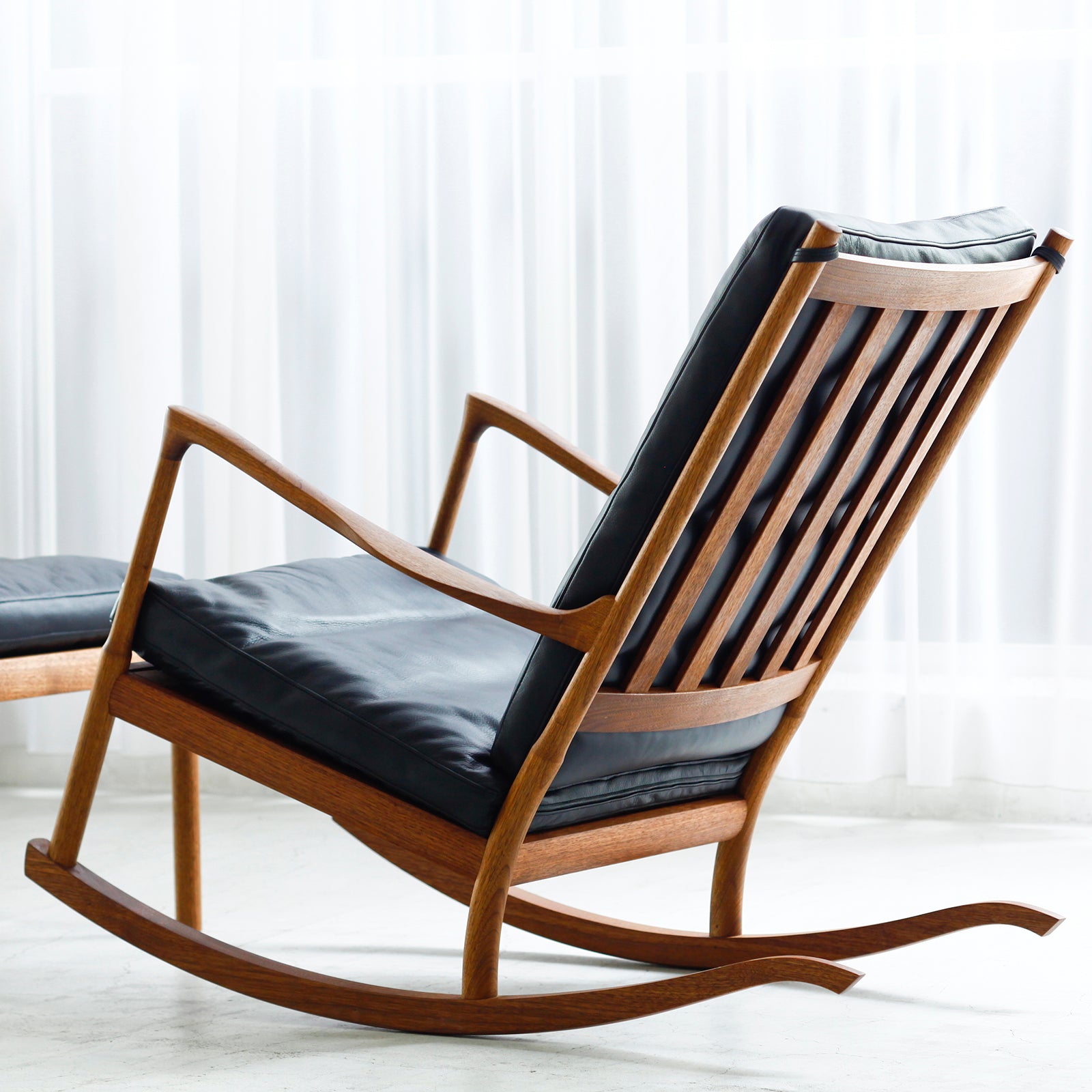 chair – tenon